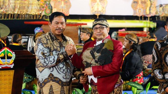 Upaya Lestarikan Budaya, Pj Gubernur Jateng Gelar Wayang Kulit Undang Dalang Ki Warseno Slenk ...