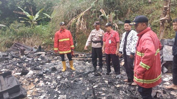 Berawal dari Listrik Padam, Rumah Warga Rembang Purbalingga Ludes Terbakar. Motor dan Ternak ...