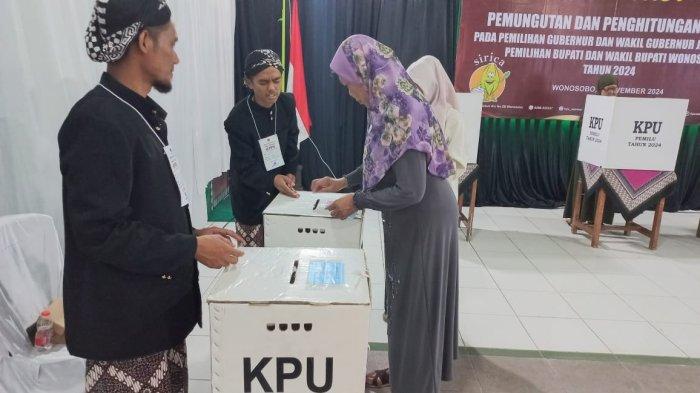 KPU Wonosobo Gelar Simulasi Pemungutan Penghitungan Surat Suara Pilkada 2024 - Tribunbanyumas.com