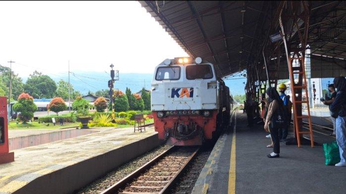 Mulai 1 Juni 2023, Jadwal Keberangkatan di Stasiun KAI Daop 5 ... Mulai 1 Juni 2023, Jadwal Keberangkatan di Stasiun KAI Daop 5 ...