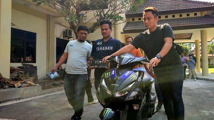 Pengin Punya Motor Pribadi, Tukang Parkir di Semarang Gondol Yamaha ...
