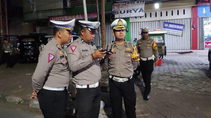 Tilang ETLE Drone Malam Hari di Purwokerto, Tak Pakai Sabuk Pengaman ...
