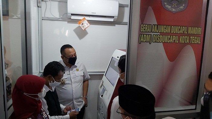 Cetak KTP dan KK di Kecamatan Margadana Kota Tegal Kini Bisa Mandiri ...