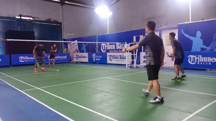 18 Instansi Ramaikan Pertandingan Bulutangkis Jelang HUT ke 18 Tribun ...