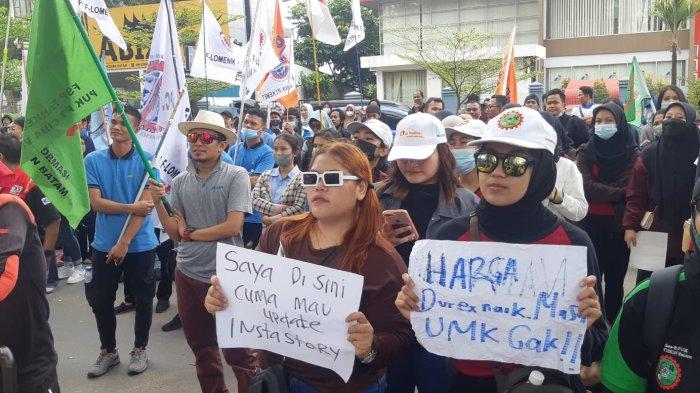 Menanti UMK Batam 2024 Ditetapkan, Menaker Beri Waktu Hingga Akhir ...