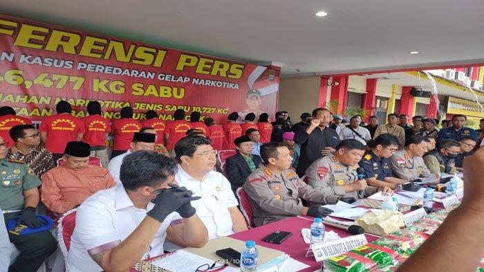 Ungkap Kasus Narkoba di Batam 46,4 Kg Sabu 1 Bulan, Polisi Tangkap 11 Tersangka - Tribunbatam.id