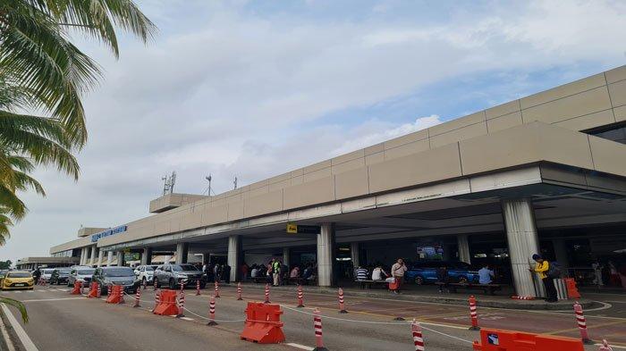 Penumpang Harapkan Taksi Online Bisa Bebas Beroperasi di Bandara Hang ...