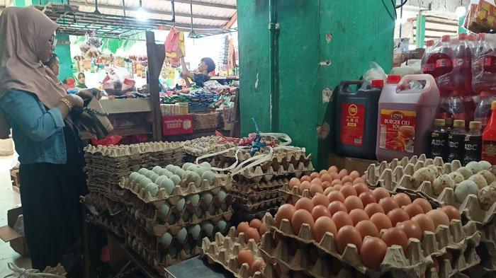 Harga Telur Ayam Ras di Karimun Naik, Per Papan Isi 30 Butir Tembus Rp ...