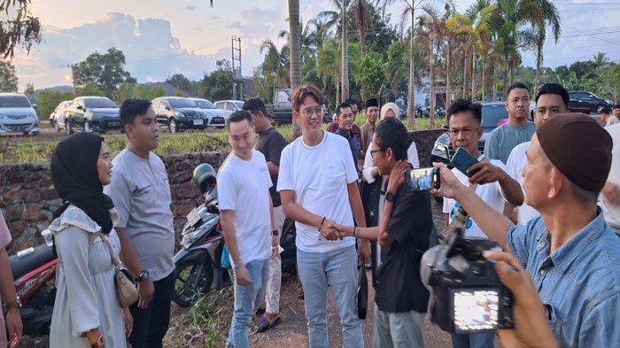 Pulang ke Bintan, Apri Sujadi Disambut Tangis Bahagia Keluarga dan ...