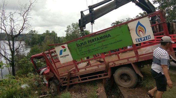 Kecelakaan Truk Gas Pertamina di Bukit Daeng Batam, Ini Kata Saksi ...