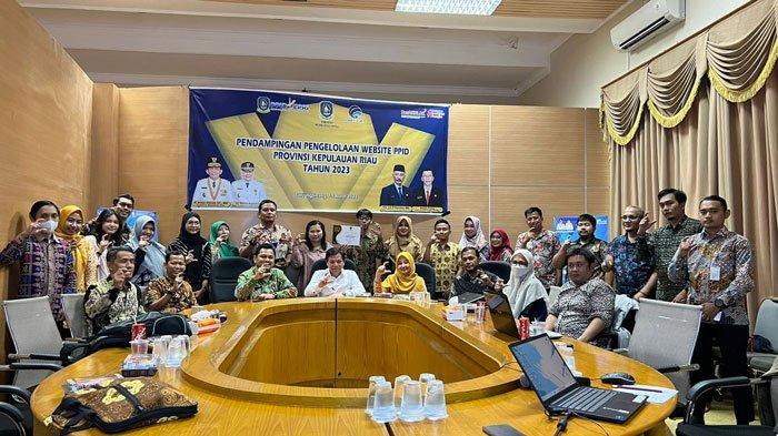 Diskominfo Kepri Gelar Pendampingan Pengelolaan Website PPID Hadirkan Ketua KI - Tribunbatam.id