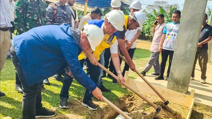 PDAM Tirta Lingga Groundbreaking Pipa Induk di Embung Gemuruh, Pipa ...