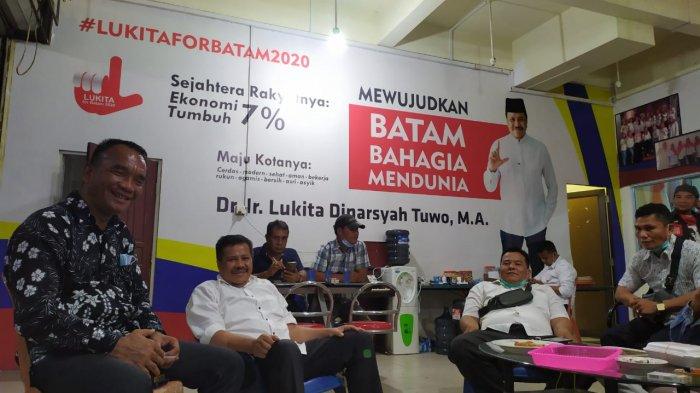 HASIL PILKADA BATAM 2020 - Ini yang Dilakukan Lukita saat Tunggu Hasil ...