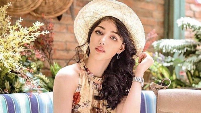 10 Potret Pesona Pramugari Cantik Siwi Sidi, Bikin Nggak Berkedip ...