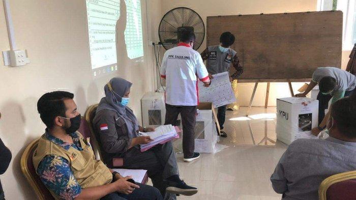 PILKADA BATAM 2020 - Jumlah Surat Suara di Sagulung Batam Mulai Direkap ...
