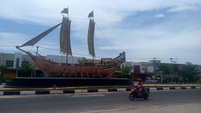 Replika Kapal Bulang Linggi Jadi Ikon Baru Pariwisata di Ibu Kota ...