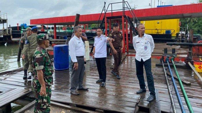 Sempat Dikira Penimbunan, Polisi Ungkap Pemilik Ratusan Ton Solar di SPBB Lingga - Tribunbatam.id