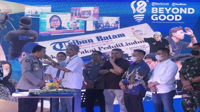 Puncak HUT ke 18 Tribun Batam Berlangsung Meriah, Kru Kompak Pakai Baju ...