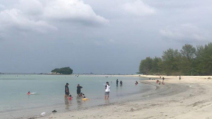 Pantai Trikora Destinasi Wisata Kepri di Pulau Bintan Selain Lagoi ...