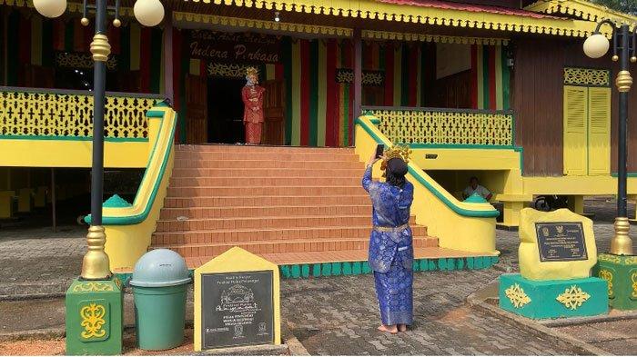 Melihat Dari Dekat Balai Adat di Pulau Penyengat Wisata Kepri, Ada Jasa ...