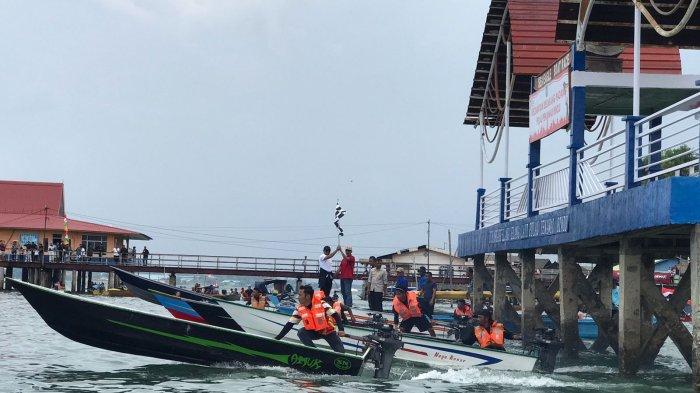 KESERUAN Balapan Speed Boat Meriahkan HUT ke 78 RI di Belakang Padang ...