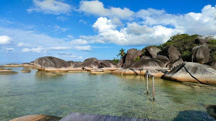 Pesona Alif Stone Park di Natuna, Tawarkan View Bebatuan Granit Besar ...