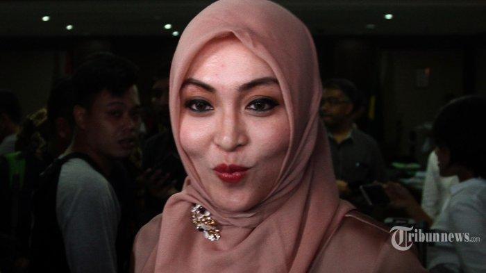 Ditanya soal Kemungkinan CLBK dengan Steven Rumangkang, Angelina ...