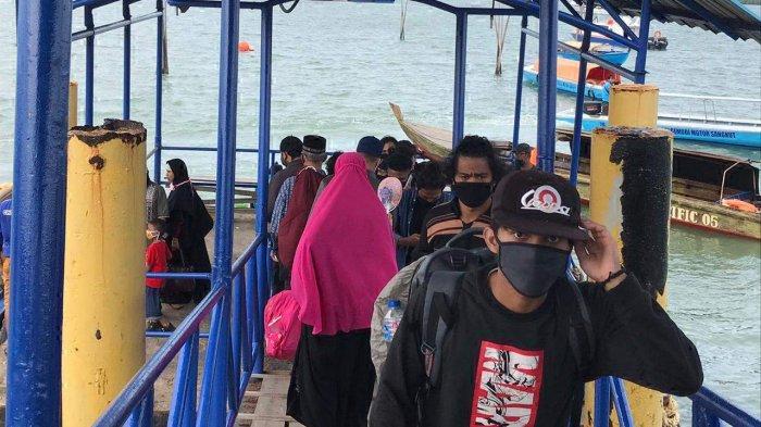 Tarif BPJS Kesehatan Naik, Penambang Boat Pancung di Batam Takut Tak ...