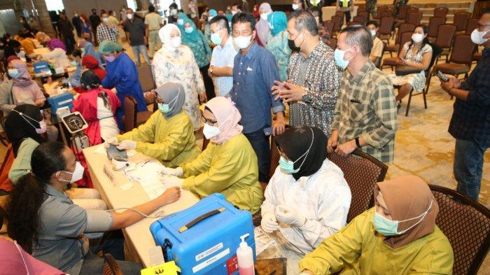 1.500 Karyawan PT Rubycon Indonesia Divaksin Covid-19, Libur 2 Hari ...