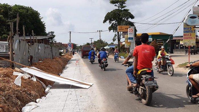 Jalan Dapur 12 Batam Lebih Lebar 1,5 Meter, Pedagang Kaki Lima Berharap ...