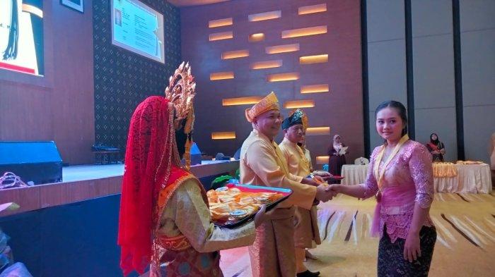 178 Mahasiswa Ekonomi Ikut Yudisium Unrika Batam, Diharapkan Jadi ...