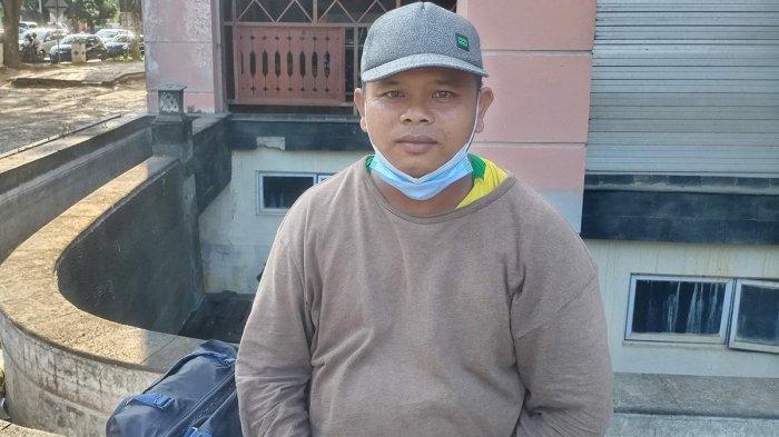 KISAH Ferdiansyah, Jadi Pemulung & Pengamen Demi Bertahan Hidup di ...