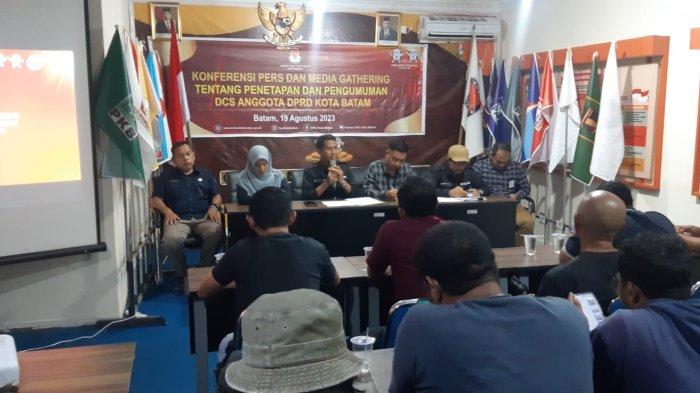 DAFTAR Nama Caleg Dapil 5 Batam dari 17 Partai untuk Pemilu 2024 ...