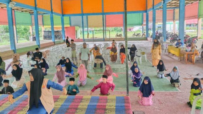 Pemdes Resun Lingga Lestarikan Adat Tari Inai, Menabuh Gendang Lewat ...