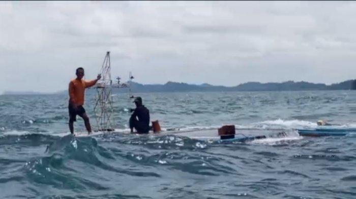 BREAKING NEWS, Kapal Kayu Tenggelam di Perairan Tanjung Kelit Lingga Kepri - Tribunbatam.id