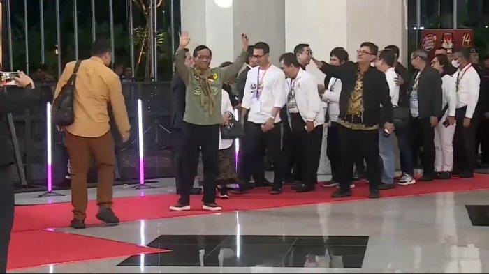 Mahfud MD Tampil bak Mapala di Debat Cawapres - Tribunbatam.id