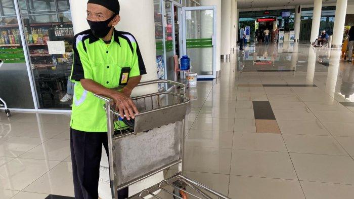 MESKI Sudah Berumur 80 Tahun, Muhammad Tetap Semangat Jadi Porter ...