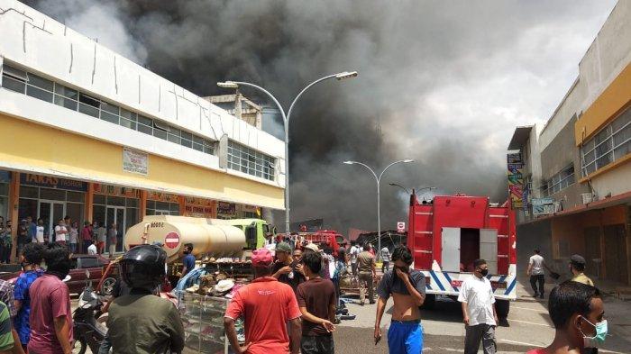 BREAKING NEWS - Pasar Seken Taras Batam Center Terbakar - Tribunbatam.id