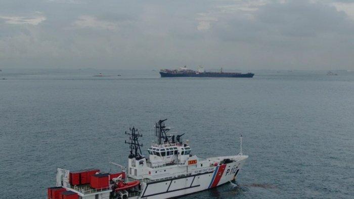 Kapal Cargo MV Tina I Kandas di Perairan Batu Berhenti Batam ...