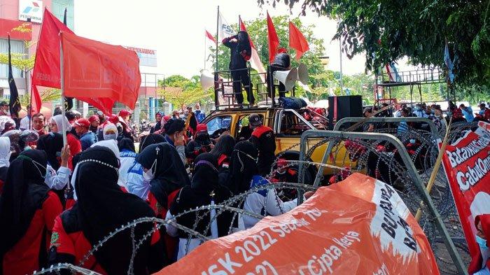 BURUH Batam Bakal Demo 4 Hari, Suprapto: Buruh Belum Pernah Sekalipun ...