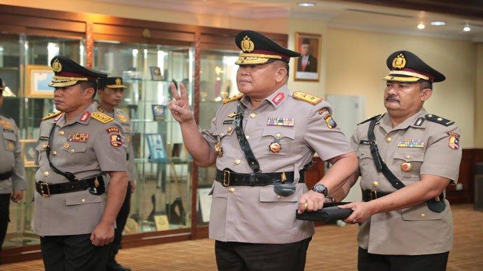 Irjen Pol Tabana Bangun Resmi Jabat Kapolda Kepri Gantikan Irjen Pol Aris Budiman - Tribunbatam.id