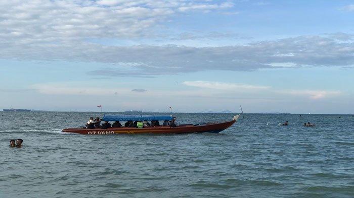 Penambang Pompong di Pulau Putri Batam Banjir Rezeki di Momen Libur ...
