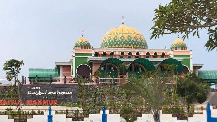 Sejarah Masjid Raya Baitul Makmur, Terbesar di Bintan, Adakan Bukber ...