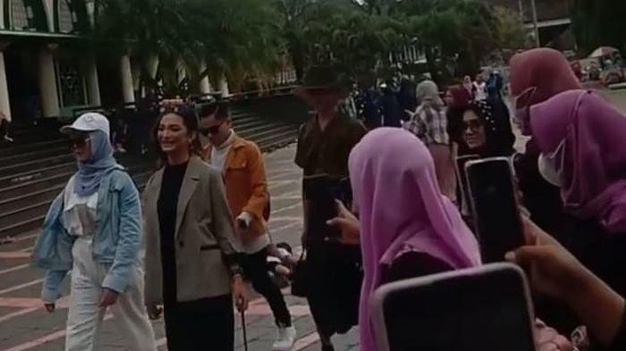 Fakta Fashion Show di Halaman Masjid Agung Ciamis, Viral Hingga Penyelenggara Minta Maaf dan ...