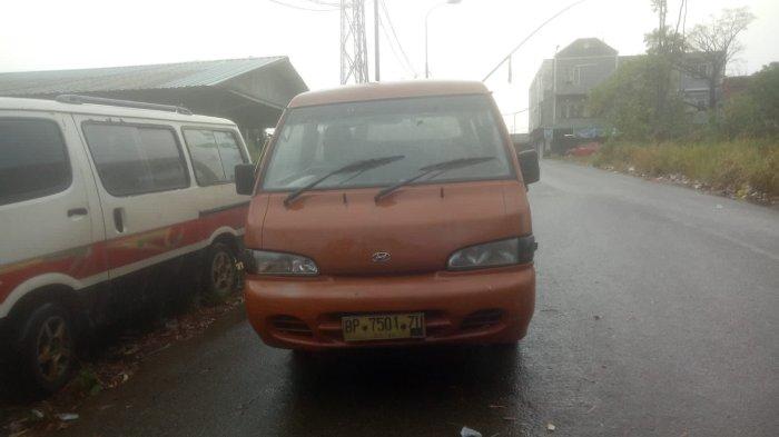 RIBUT, Sopir Angkot Punggur Halangi Trans Batam Ambil Penumpang ke ...