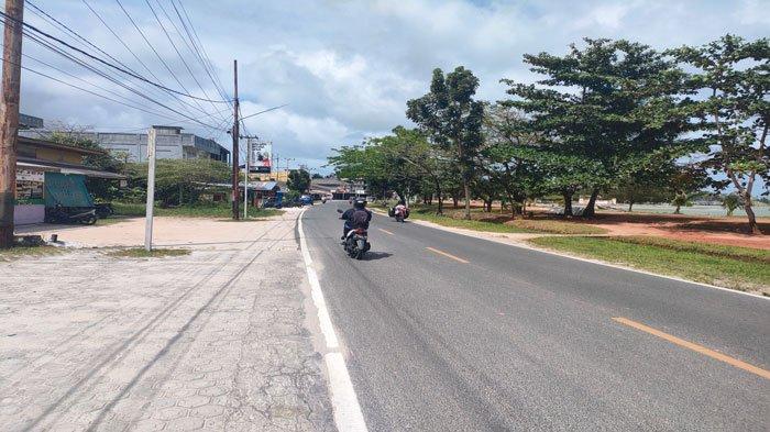 Masuk Proyek Strategis, Jalan Dua Jalur di Pantai Piwang Natuna Mulai ...