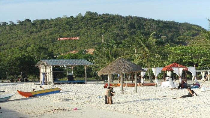 Serunya Glamping di Pantai Viovio Wisata Batam, Miliki Hamparan Pasir ...