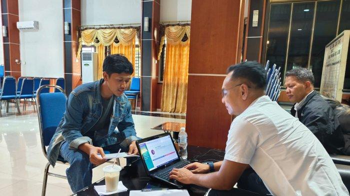 Bantu Validasi Data Kependudukan Siswa, Disduk Siagakan Petugas di ...