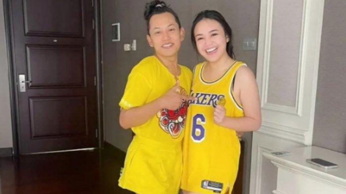 4 Potret Amanda Manopo dengan Ichan Virgo, Asistennya yang Sudah 9 Tahun Bersama - Tribunbatam.id