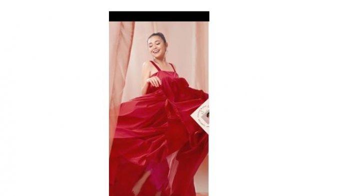 Amanda Manopo Tampil Menawan dan Elegan Pakai Dress Merah saat ...